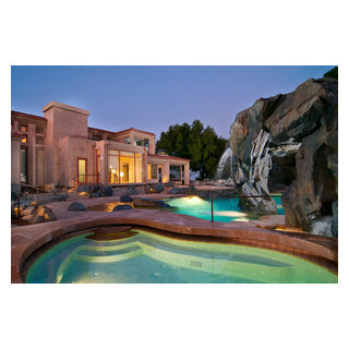Grotto Inspired rock formed residential pool - Mediterranean - Pool ...