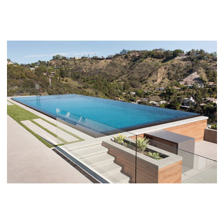Hermes - Modern - Pool - Los Angeles - by DIG:A | Houzz