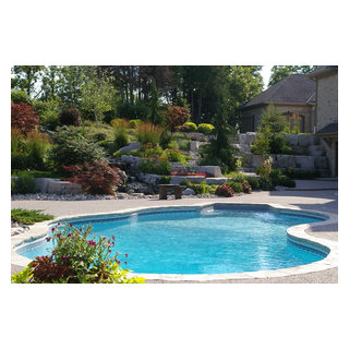 Hidden Valley - Traditional - Pool - Toronto - by TriGreen Landscape ...