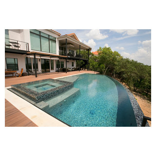 Hill Side Overflow Pool with Infinity Edge - Contemporary - Pool ...