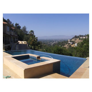 Hillside Infinity Pool - Hollywood Hills, CA - Contemporary - Pool ...