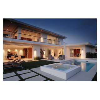 Hollywood Hills Stunner - Modern - Swimming Pool & Hot Tub - Los ...