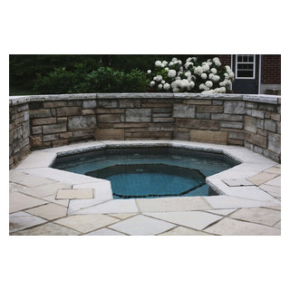 In-Ground Spa with Seat Walls - Traditional - Pool - Toronto - by ...