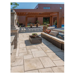 Inca Slab - Transitional - Pool - Montreal - by Techo-Bloc | Houzz