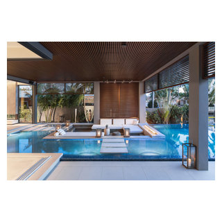 Infinity Edge Pool With Sunken Seating Area In Fort Lauderdale - Modern ...