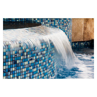 Infinity Edge Spill Over for The Vanilla Ice Project Season 4 Pool/Spa ...