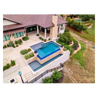 Infinity Pool and Backyard - Minimalistisch - Pools - Austin - von ...