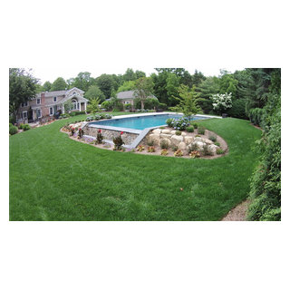 Infinity Waterfall - Classique Chic - Piscine - New York - par S.K ...