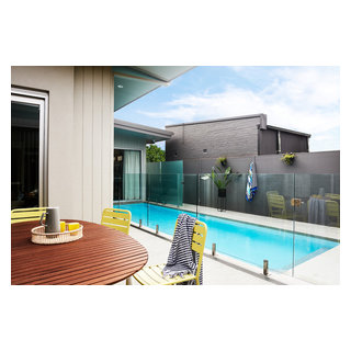Inner City Terrace makeover - Contemporary - Pool - Sydney - by schemes ...