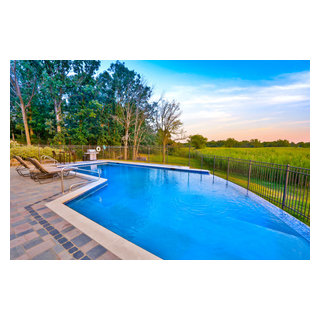 Inverness Infinity Pool - Traditional - Swimming Pool & Hot Tub ...