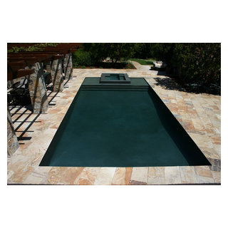 Knife edge perimeter overflow pool - "Lautner edge" - Contemporaneo ...