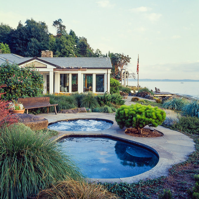 Flagpole Landscaping - Photos & Ideas | Houzz