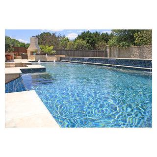 Las Colinas Vanishing edge with Spa (Temple Texas) - Modern - Pool ...
