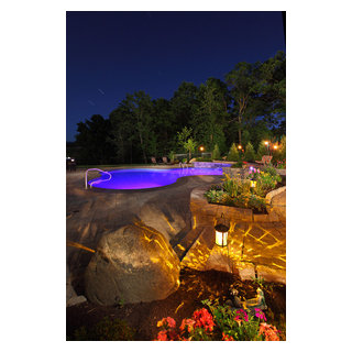 Lavelle - Traditional - Pool - Boston - by Orsini Landscaping, LLC | Houzz
