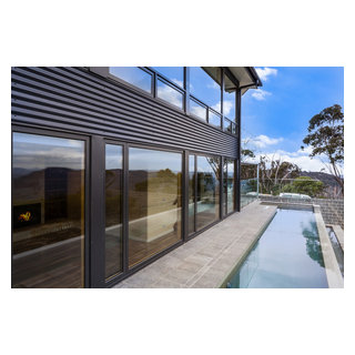 Leura rammed earth house - Contemporary - Pool - Sydney - by six b ...