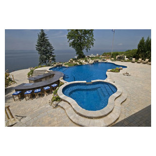 Magnificent In-ground Spa and Infinity Pool - Klassisch - Pools - New ...