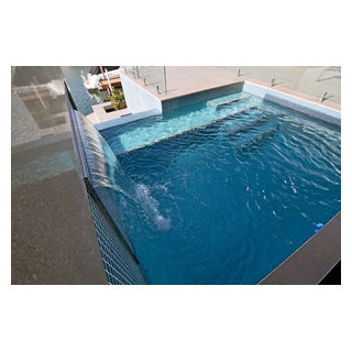 Mandurah Canals Infinity Edge Fully Tiles Concrete Swimming pools ...