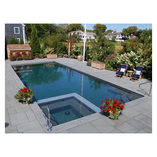 Martha's Vineyard Gunite - Traditional - Swimming Pool & Hot Tub ...