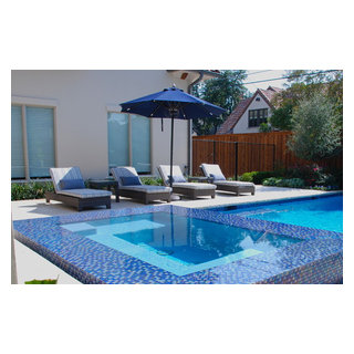 Mediterranean Pool Courtyard - Mediterranean - Swimming Pool & Hot Tub ...