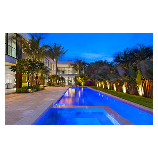 Miami Beach - Contemporary - Swimming Pool & Hot Tub - Miami - by New ...