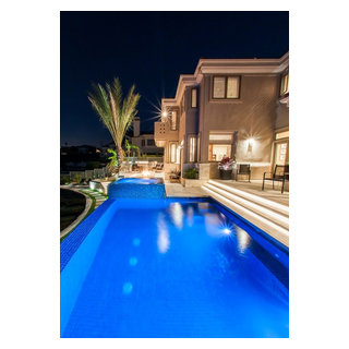 Infinity Edge Pool w/ Zero Edge Spa - Modern - Pool - Orange County ...