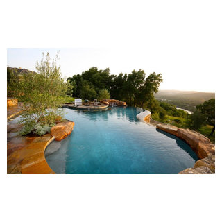 Natural Infinity Pool - Traditional - Pool - Austin - by Design Ecology ...