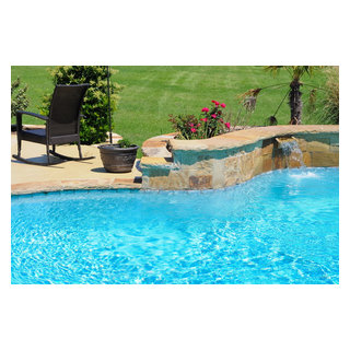 Natural Oklahoma Flagstone Pool Coping - Rustic - Pool - Dallas - by ...