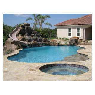 Natural Spaces - Tropical - Pool - Austin - by HAMLIN POOLS | Houzz