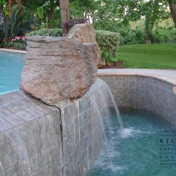 Catch Basin On Negative Edge Pool - Photos & Ideas | Houzz