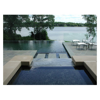 Negative Edge Pool in Back Yard Landscape - Modern - Pool - Detroit ...