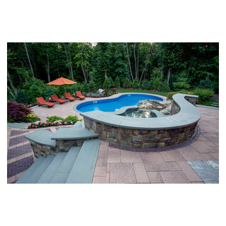 NESPA Award-Winning Vinyl Pool & Gunite Spa - Contemporary - Pool - New ...