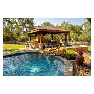 New Braunfels Pool and Cabana - Classique - Piscine - Austin - par ...
