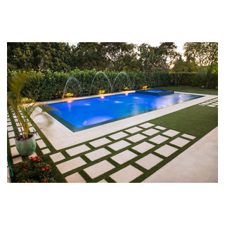 New Straightline Pool with Custom Spa and Custom Landscaping in Miami ...