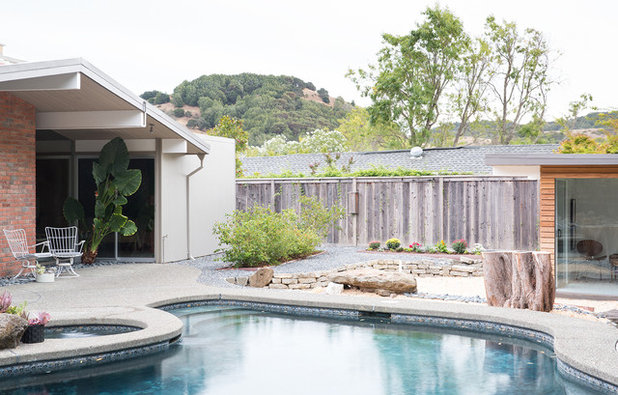 Houzz Tour: Updating an Eichler While Preserving Its Spirit