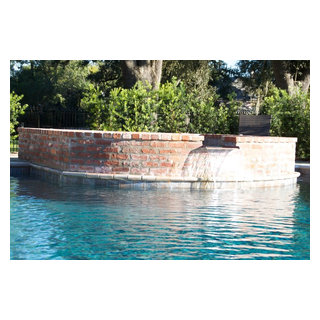 Old Saint Louis Brick Coping - Traditional - Pool - New Orleans - by ...