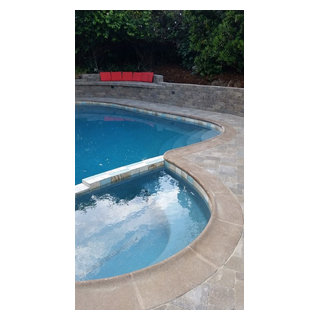 Paver Pool Deck and Spa. Retaining wall and Love seat - Contemporary ...