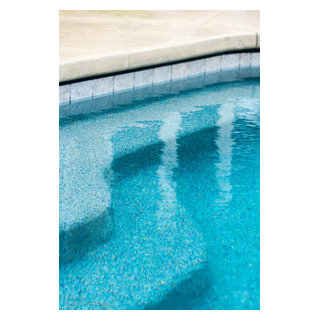 Pebble Bottom Pool - StoneScape Tropic Blue with Blue Glass ...