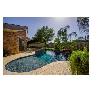 Plummer Family - Tropical - Pool - Houston - by Richard's Total ...