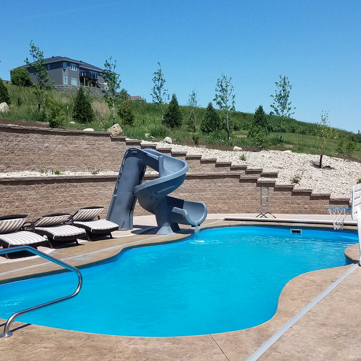 75 photos et idées déco de piscines rétro avec un toboggan - Octobre ...