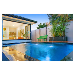 Pool Deck Jets - Modern - Pool - Melbourne - by Albatross Pools | Houzz