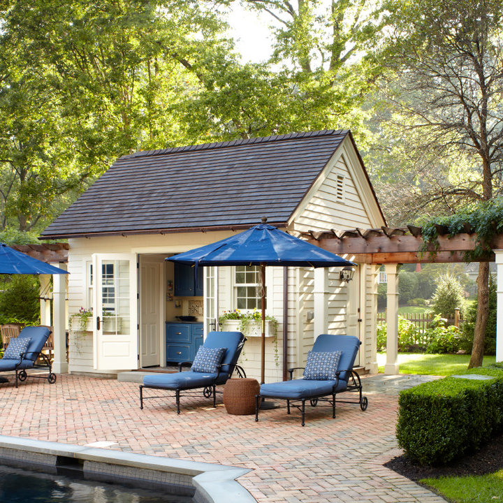 Pool House Bar - Photos & Ideas | Houzz