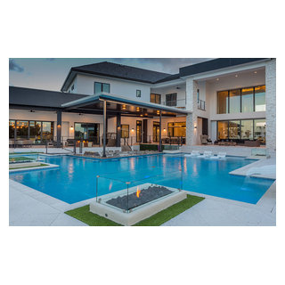 Pool with Swim-Up Bar and Fire Features - Contemporary - Pool - Orlando ...