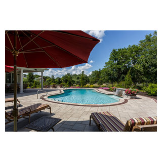 Pools and landcape - Traditional - Pool - Providence - by Terra Verde ...