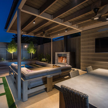 75 Mid-Century Modern Black Pool Ideas You'll Love - March, 2024 | Houzz