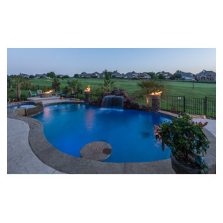 Raised Beam Free-Form Pool with Tiered Spa - Contemporary - Swimming ...