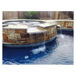 Raised Beam Wall Pools - Traditional - Pool - Houston - by Stonewall ...