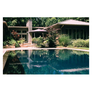 Rim Flow Pool - Midcentury - Pool - Charlotte - by Mark Wesley Parson ...