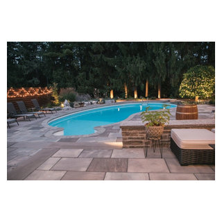 Rothwell Heights - Contemporary - Pool - Ottawa - by Gardening By ...