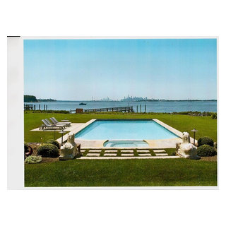 Simple swimming pool/spa by the bay with a 'bebble beach ...