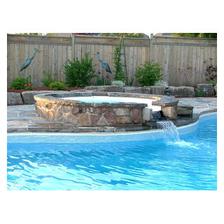 Spill over Spa into Pool - Traditional - Pool - Toronto - by Heritage ...